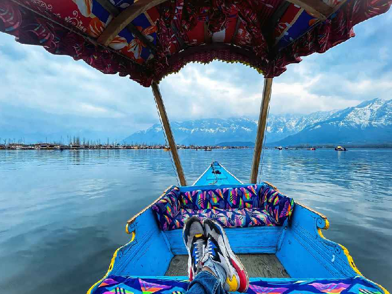 Enjoy a Shikara Ride on Dal Lake