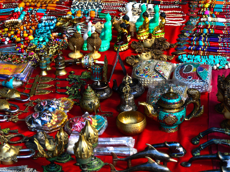 Shopping at Choki Handicrafts - Bhutan Travel Guide | Flamingo Travels