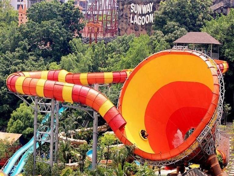 Sunway Lagoon Park - Malaysia Travel Guide | Flamingo Travels